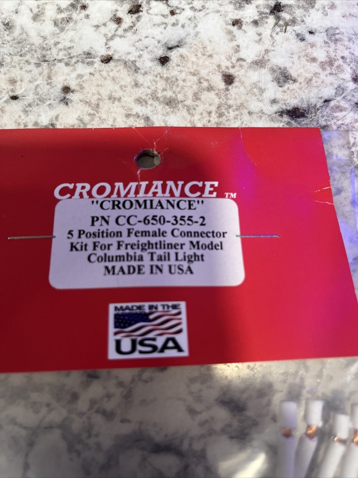 Chromiance CC-650-355-2 5 Position Female Connector Columbia Tail Light