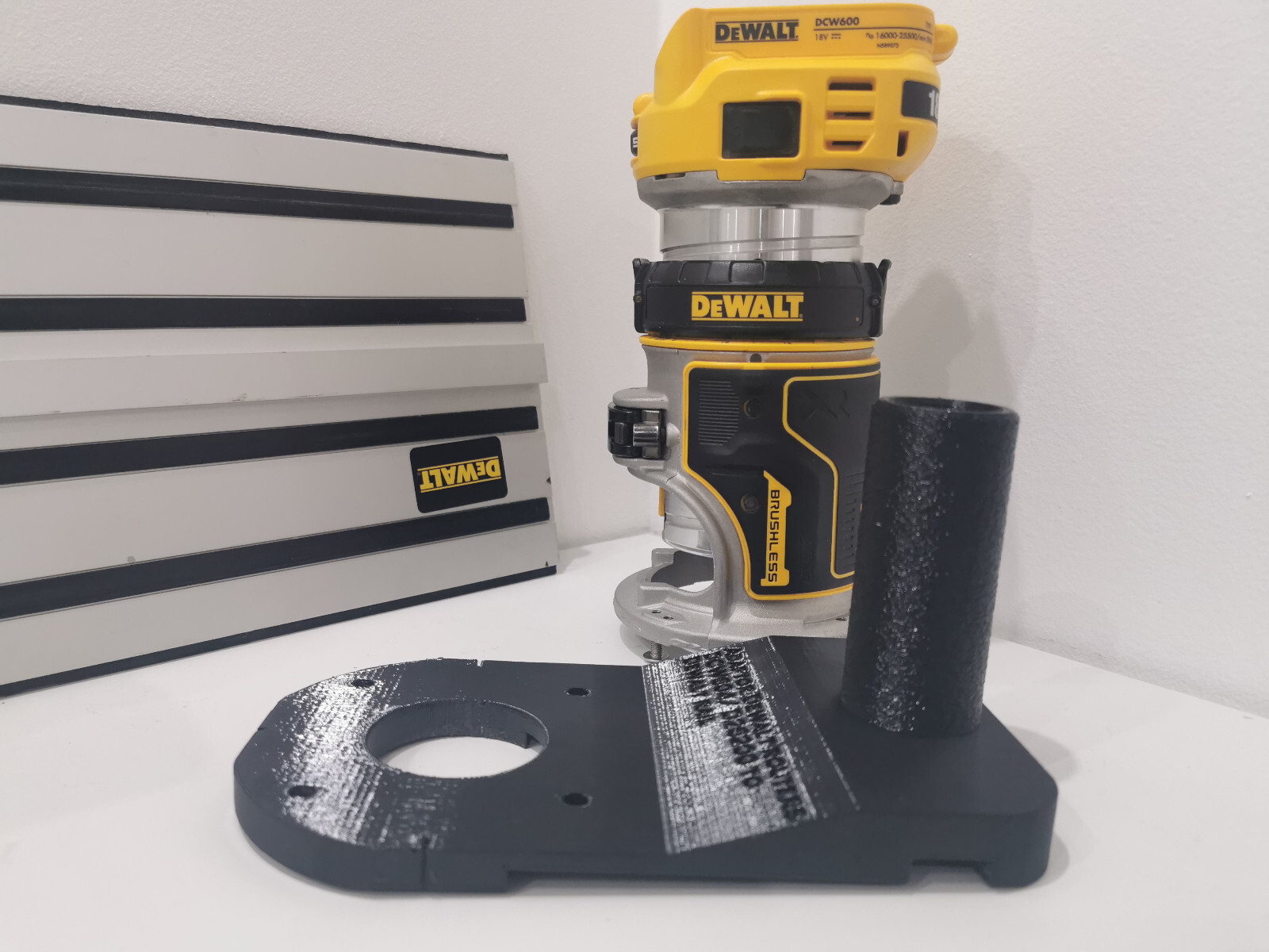 Adaptor Dewalt router DCW600 DCW604 D26200 to guide rail track groove ...