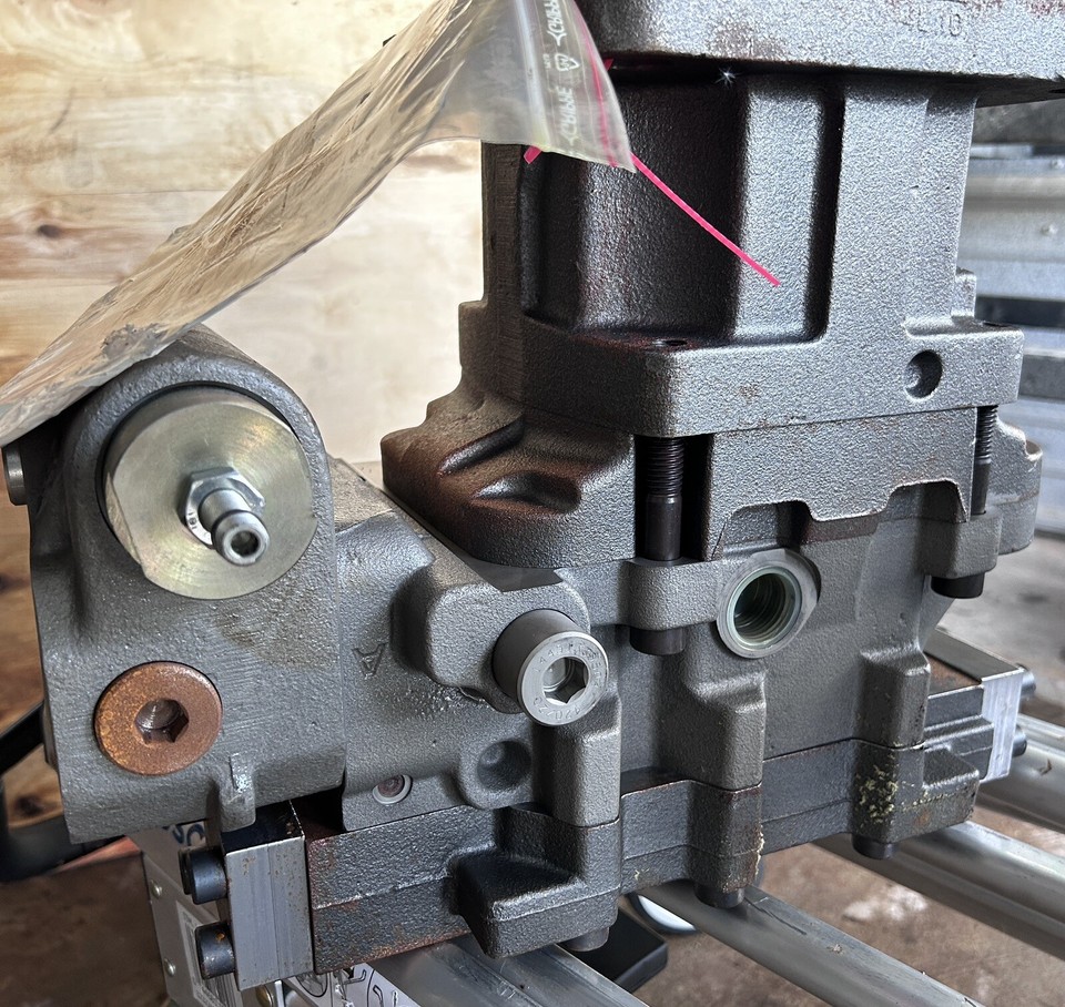 Parker VOAC Variable Displacement Axial Piston Motor V14 110cc Open ...