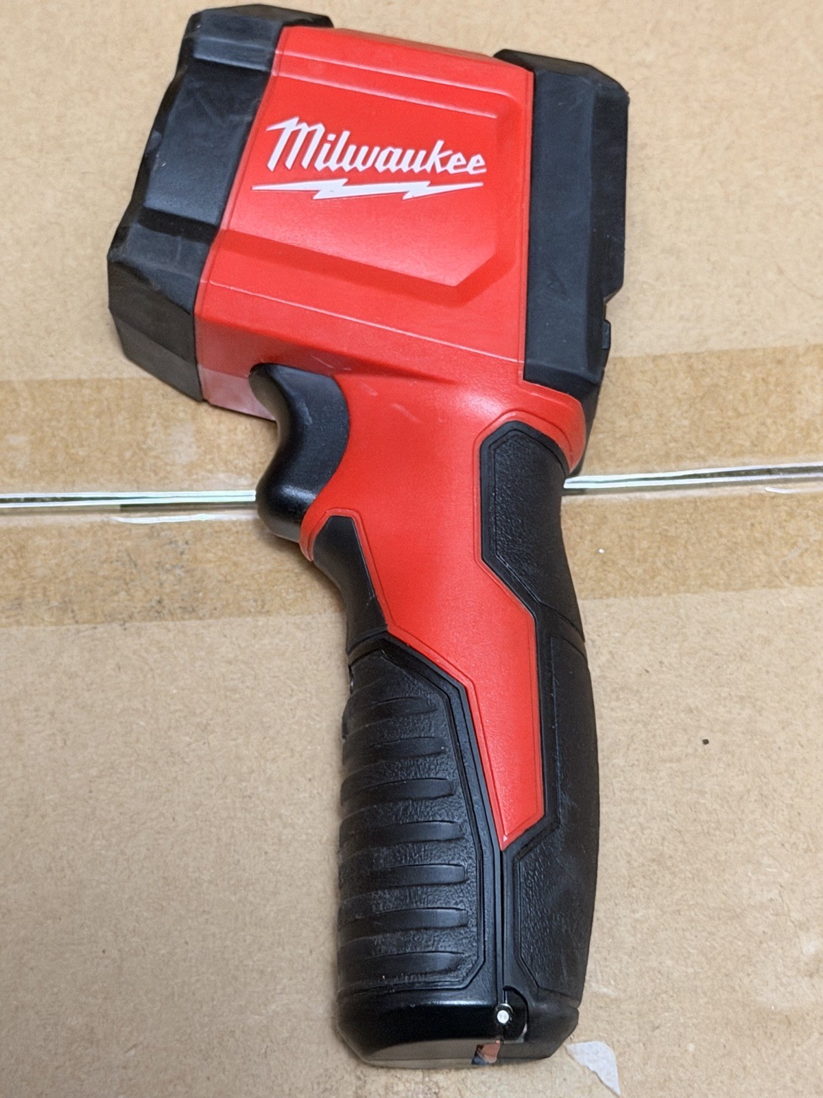 MILWAUKEE (2267-20) - Laser 10:1 Infrared Temperature Temp-Gun.. | eBay