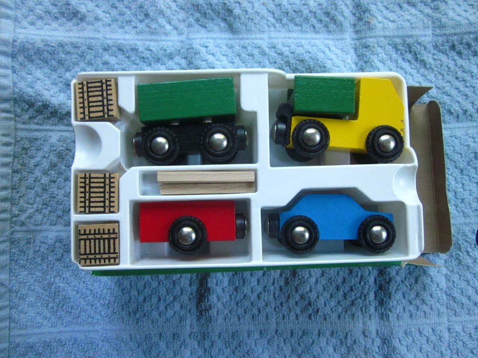 Brio set # 33520 truck and car freight set, boxed. | eBay