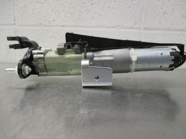 2011 Audi Q7 Left Driver Rear Liftgate Hatch Pull Down Lift Motor ...
