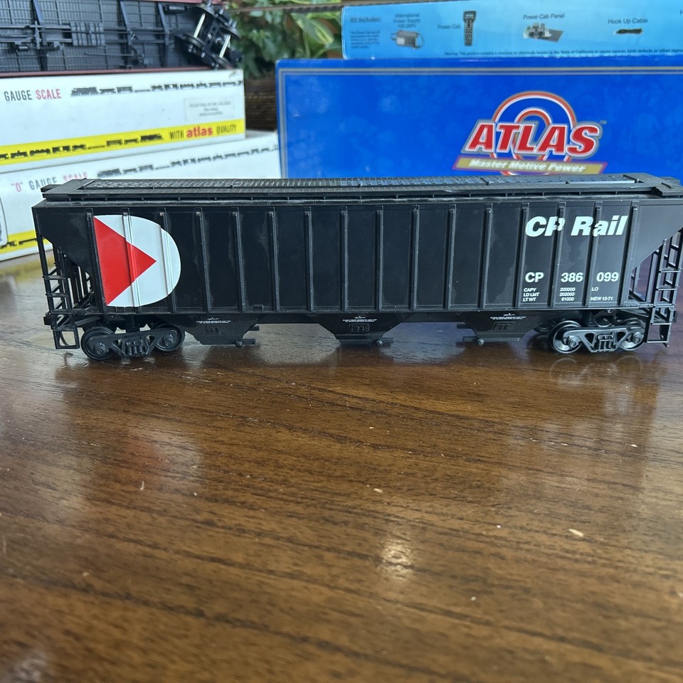 WEAVER O SCALE 2 RAIL CP RAIL CP 386099 PS-2 COVERED HOPPER CANADIAN PACIFIC | eBay