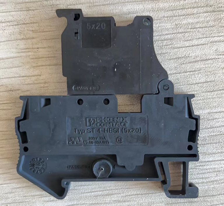1 pcs phoenix contact ST4-HESILED24(5X20) 3036547 Cantilever Fuse ...