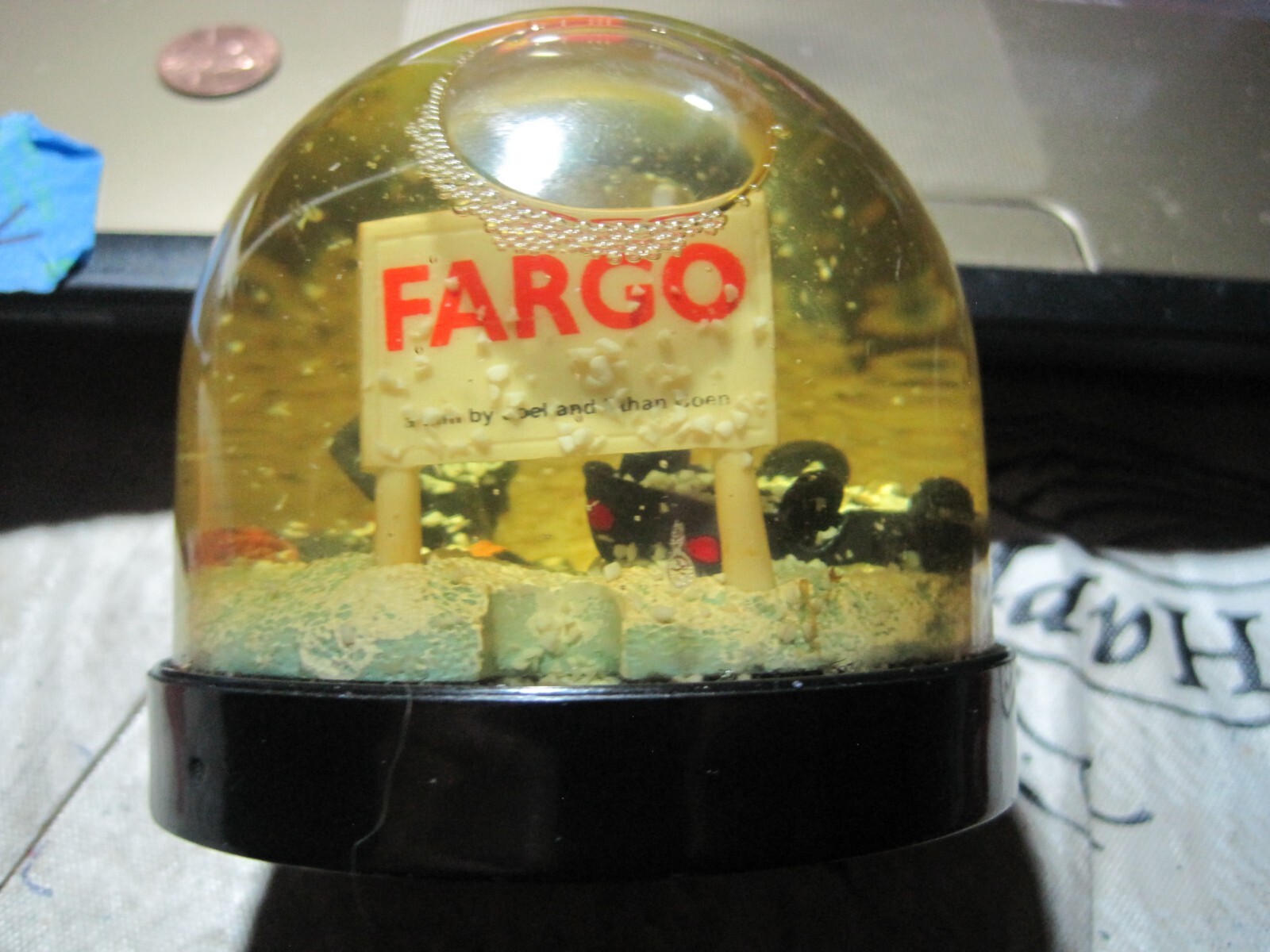USED FARGO COHEN BROTHERS SNOW GLOBE POLYGRAM VHS VIDEO PROMOTIONAL CAR ...