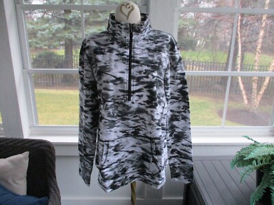 Exertek Women's Petite Large Pullover Long Sleeved Black & White Print ...