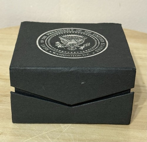 Great Seal of the United States Crystal Glass Etched Paperweight w/Box ...
