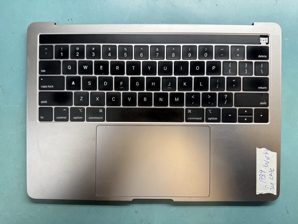 MacBook Pro A1989 Keyboard Topcase Battery Grey Grade B OEM Used | eBay
