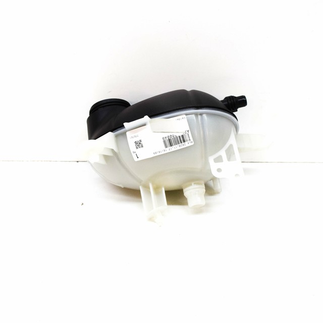 Mercedes-Benz C-class W205 2015 Coolant Header Expansion Tank ...