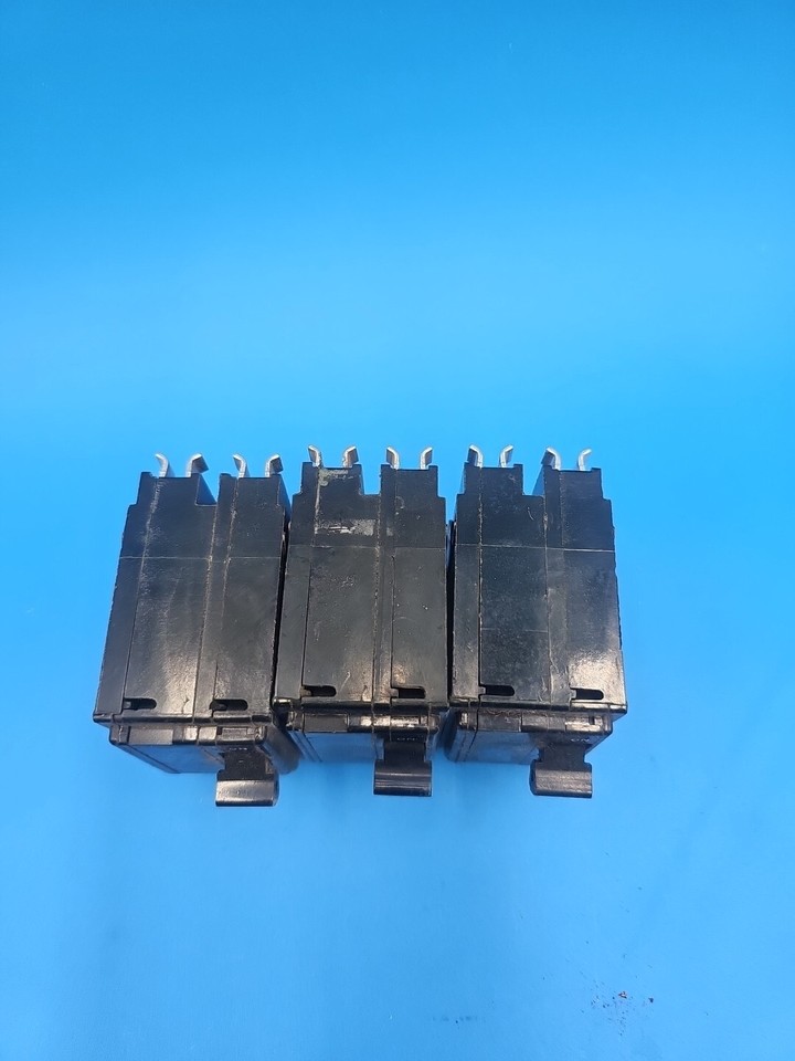 LOT OF 3 Square D QO230 30 Amp 2 Pole 120/240V Type QO Plug-In Circuit ...