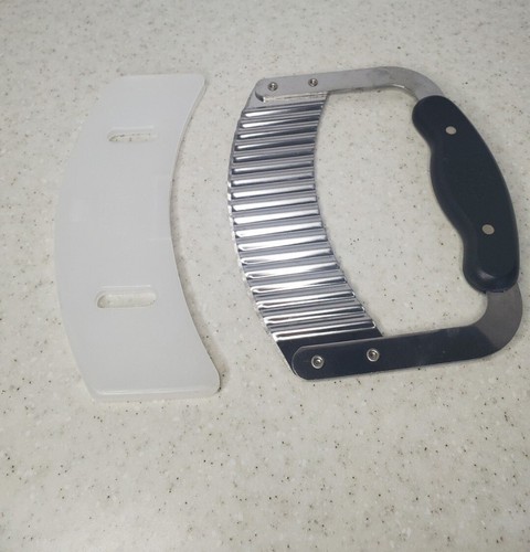 Pampered Chef Crinkle Vegetable Garnish Cutter, Retired Sharp Blade 7 1 ...