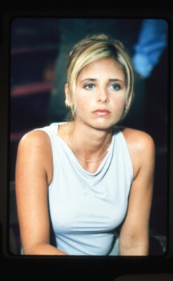 Buffy the Vampire Slayer Sarah Michelle Gellar pose Original 35mm ...