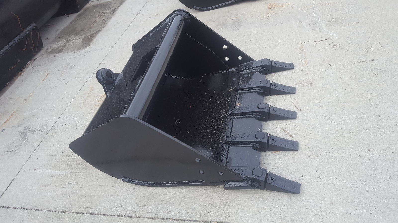 New 30" TAG Coupler Style Excavator Bucket: Fits 6-9k Machines - 1.25 ...