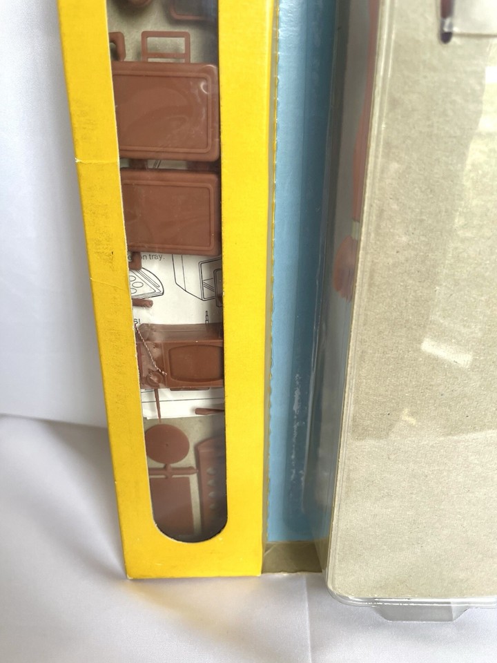 NRFB SEALED 1971 BUSY KEN WITH HOLDIN' HANDS BARBIE DOLL COMPLETE AND ...