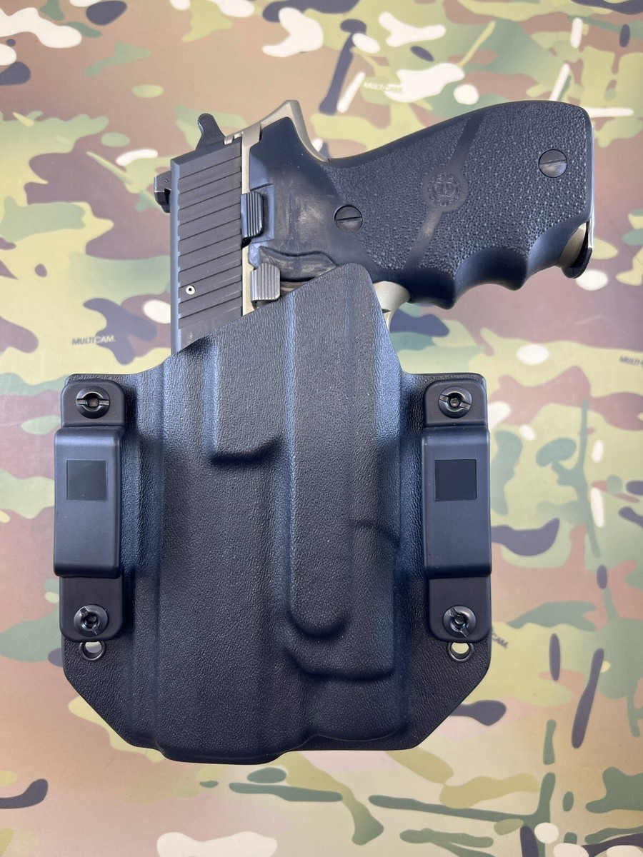 Sig Sauer P220 With Light Holster | Shelly Lighting