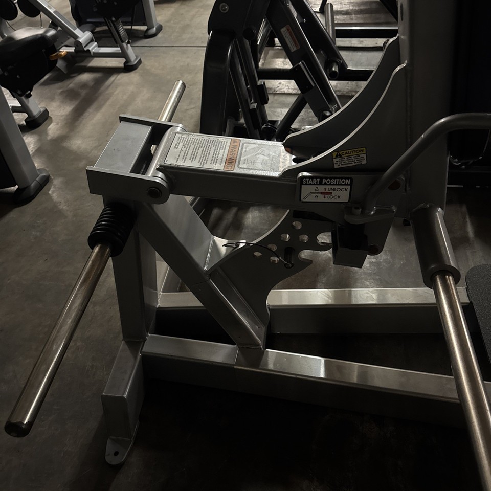 Free motion EPIC Plate Loaded V Squat | eBay