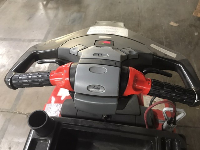 2015 Raymond 8510 Center Rider Pallet Truck 6000 lb Cap. 24V for sale ...