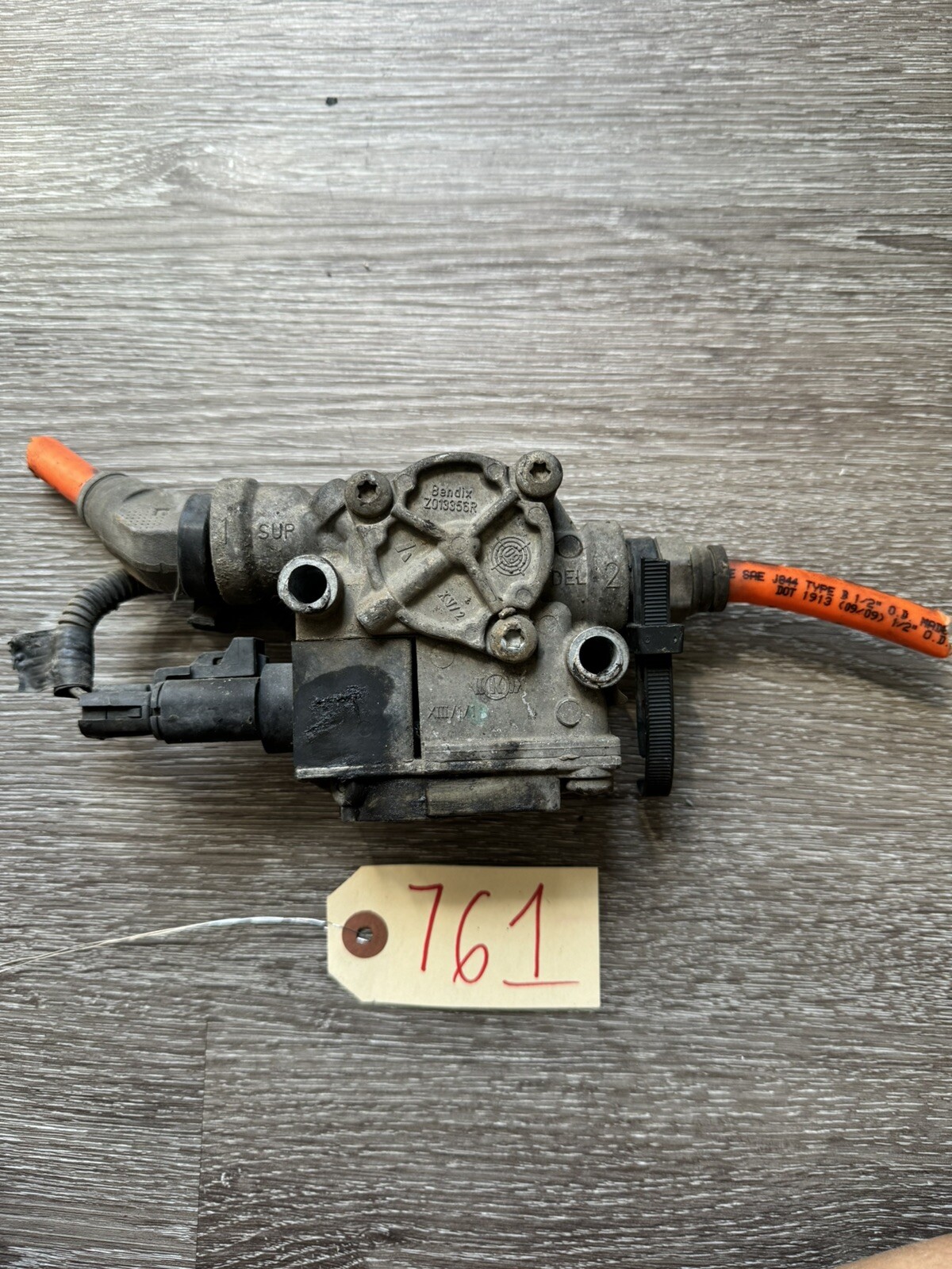 Bendix ABS Brake Valves & Air Brake Relay Valve Z013356R / T-5019483 ...