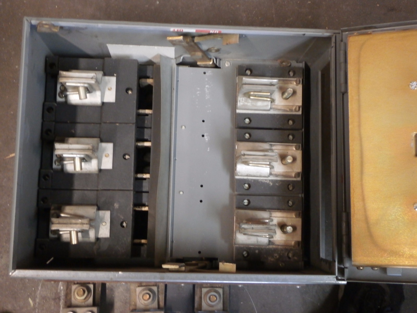 Square D QMB-3660-M-SPL Fusible Panelboard Disconnect Switch Saflex ...