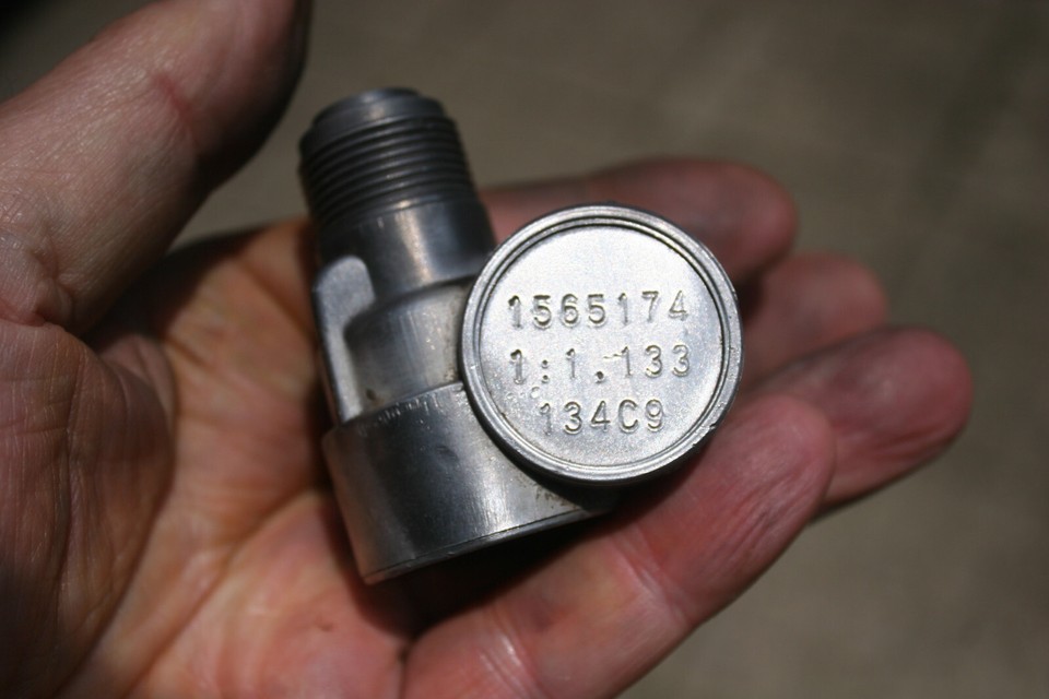 AC 90 Degree Gear Speedometer Reducer Drive Adapter - 1565174 1.133 ...