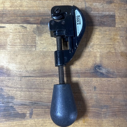 KLEIN Tools 53730 Electrician Tubing Pipe Cutter Conduit Scoring (1/2 ...