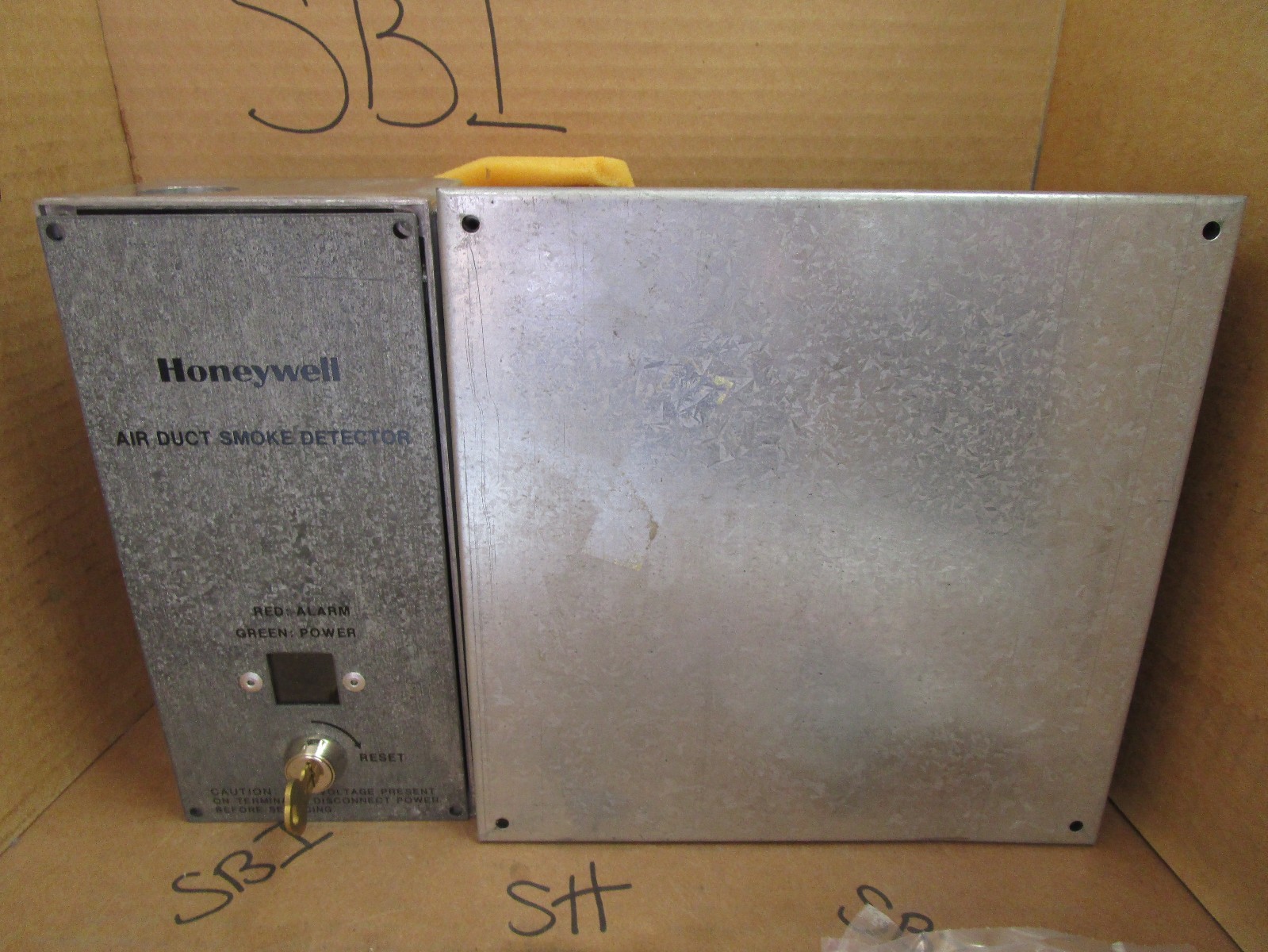 Honeywell Duct Mounted Ionization Smoke Detector TC100D 1000 120/220 ...