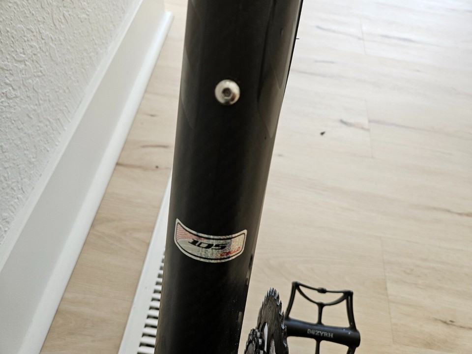 Cello Elliot 105 – Full Carbon Frame 18 LB Road Bike | eBay