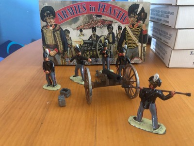 Armies in Plastic Napoleonic Wars Waterloo 1815 5 Figures + Cannon Hand ...