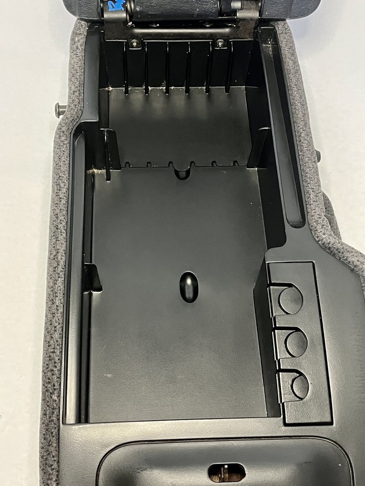 1997-2004 DODGE DAKOTA CENTER CONSOLE MIDDLE ARMREST JUMP SEAT OEM ...