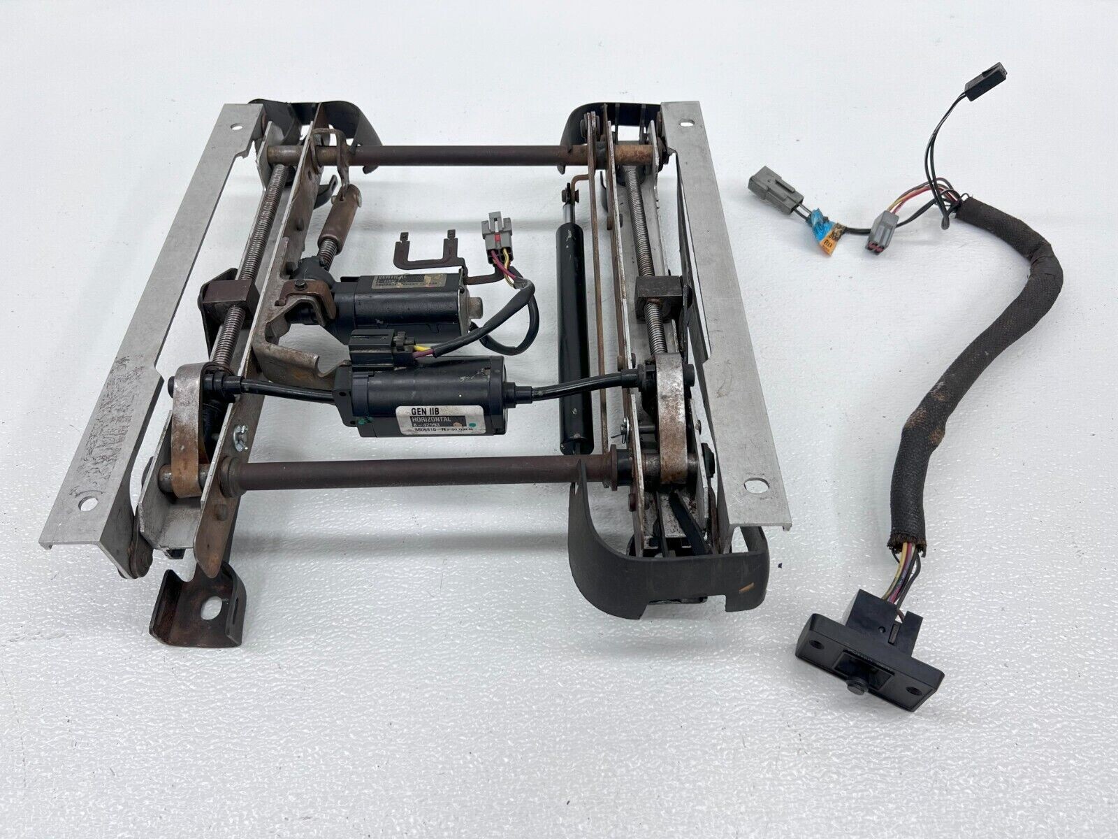 1992-1998 Ford Mustang Rebuilt OEM Power Seat Track Driver LH | Genuine ...