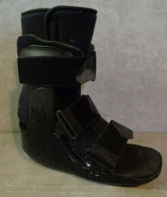 DJO GLOBAL XCEL TRAX WALKING BOOT SIZE MEDIUM * | eBay