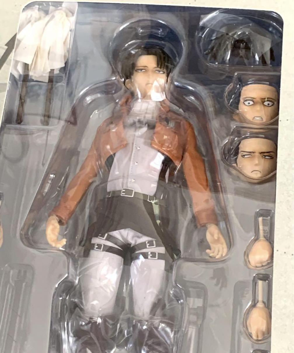 Attack on Titan Levi Figure Real Action Heros Medicom Toy RAH Exclusive ...