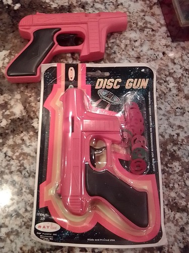 (S) Vintage Rayline Sci-Fi Plastic Disc Gun Toy - New Original Package ...
