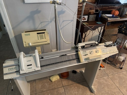PASSAP E6000 Electronic Knitting Machine w/ 4 Color Changer, Stand ...