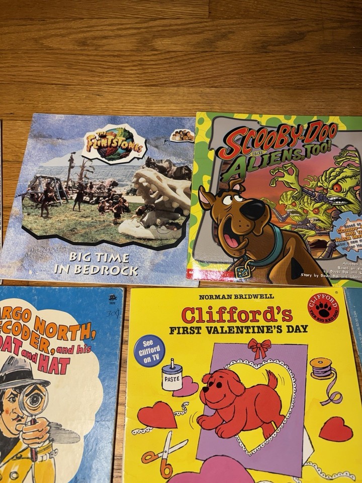 9 Kids Floppy Books Assorted Titles Thomas Flintstones Clifford | eBay