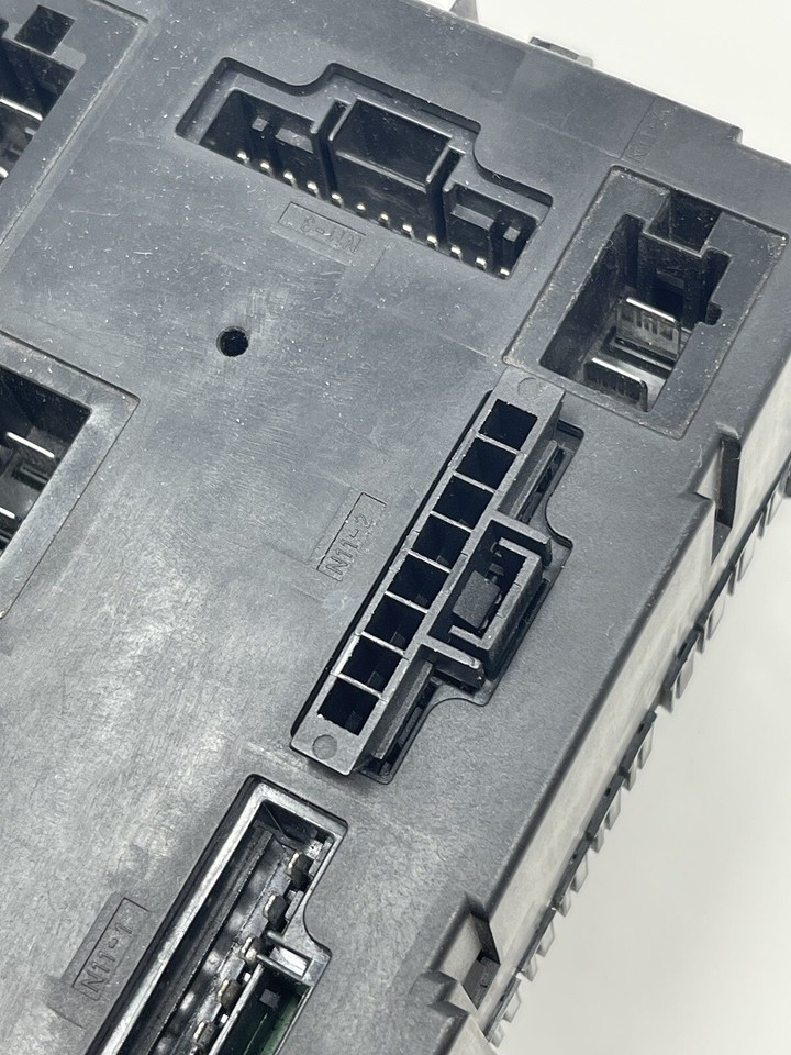 Smart Fortwo Roadster SAM Repair Connector N11-2 8 Pin BLACK plug | eBay