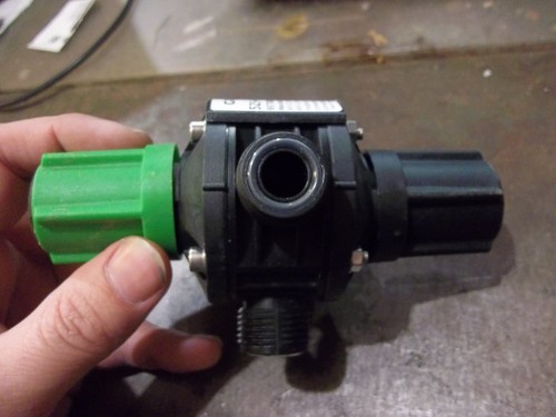 NEW NO BOX GRUNDFOS 525-402-10076 95730820 MULTIFUNCTION VALVE (307-3 ...