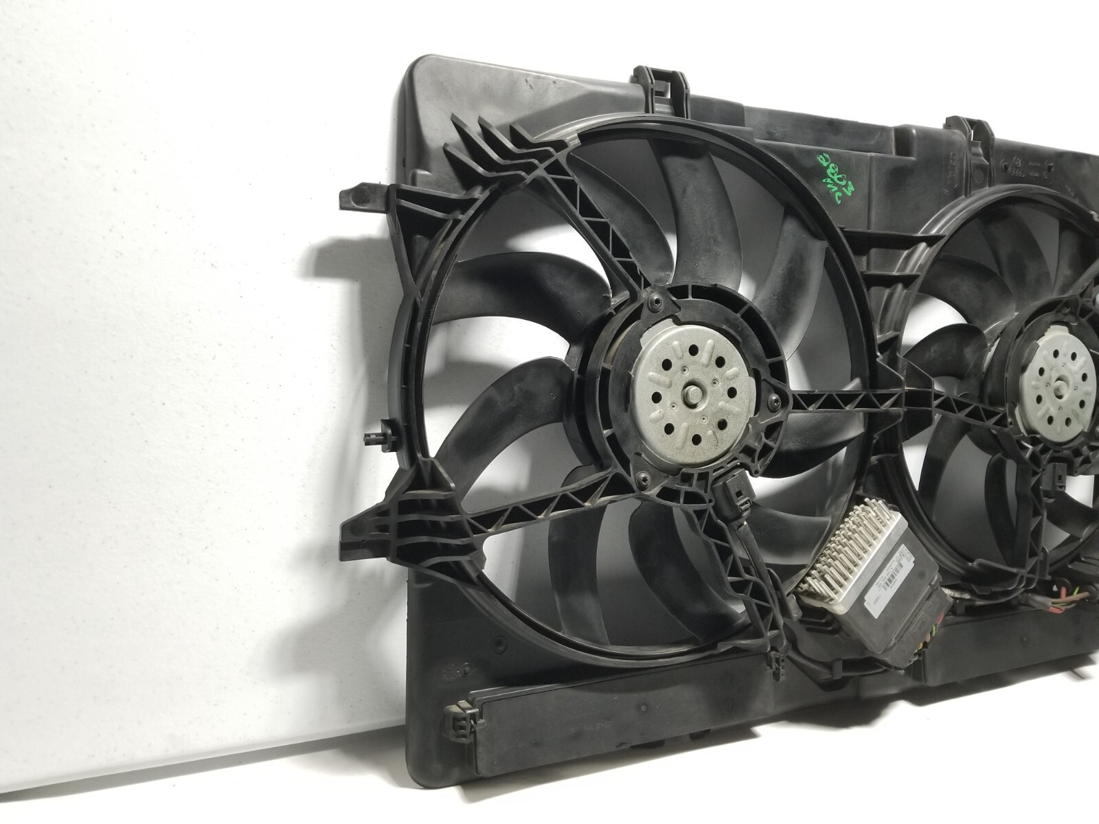 2009-2012 Audi Q5 Quattro 8R OEM Complete Radiator Cooling Fan Shroud ...