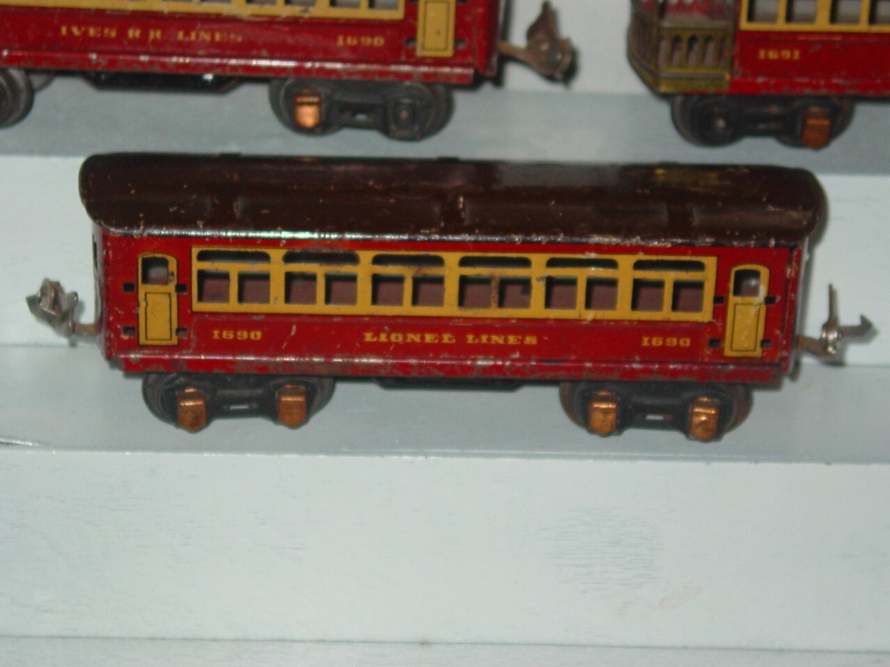 Lionel Jr. Passenger Train Set with (1) #1690 (1) 1691 Lionel (1 ...