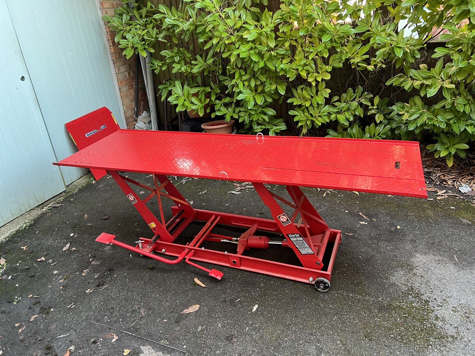 Clarke CML3 450kg Foot Pedal Operated Hydraulic Motorcycle Lift | eBay