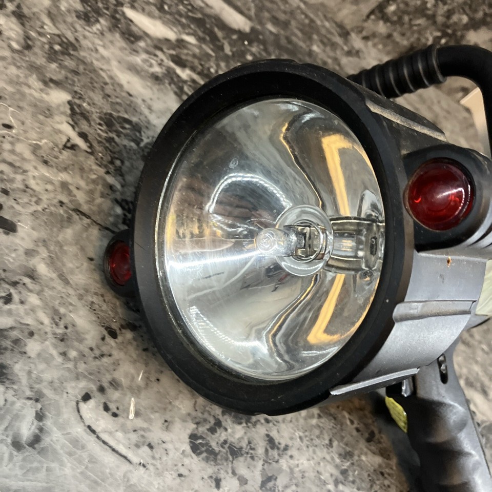 Black & Decker Camo Rechargeable Spotlight V2 Night Tracker | eBay