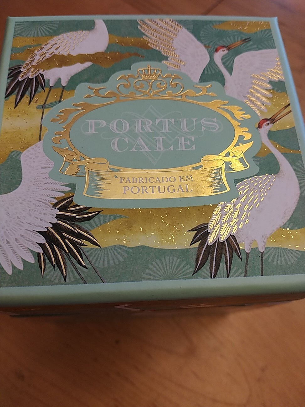 Portus Cale White Crane Scented Candle Yuzu, Vetiver, And Mandarin ...