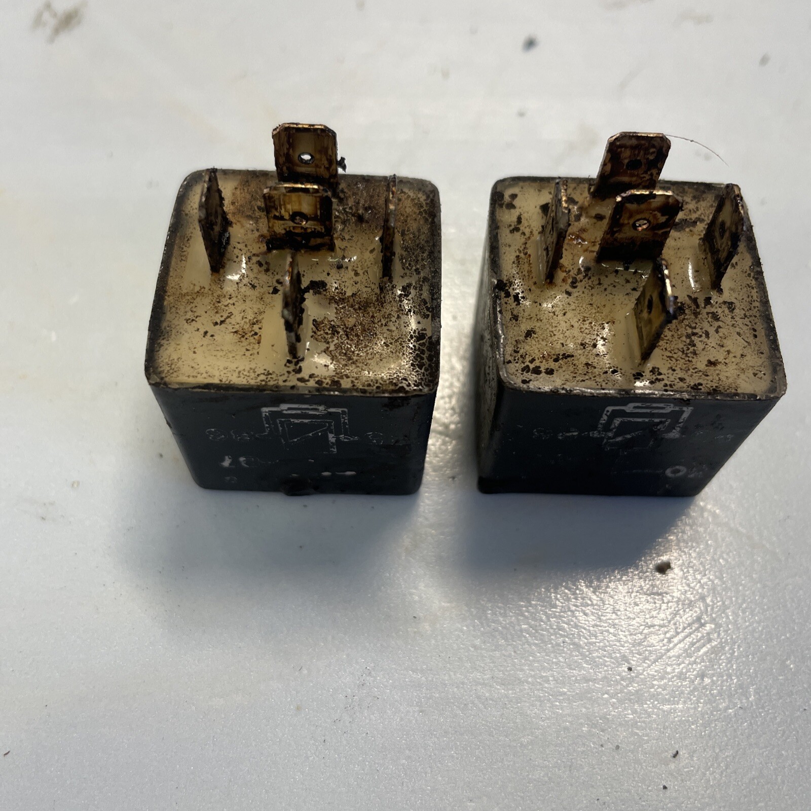 Two Trim & Tilt Relays For Johnson Evinrude Outboard Marine 584416 ...