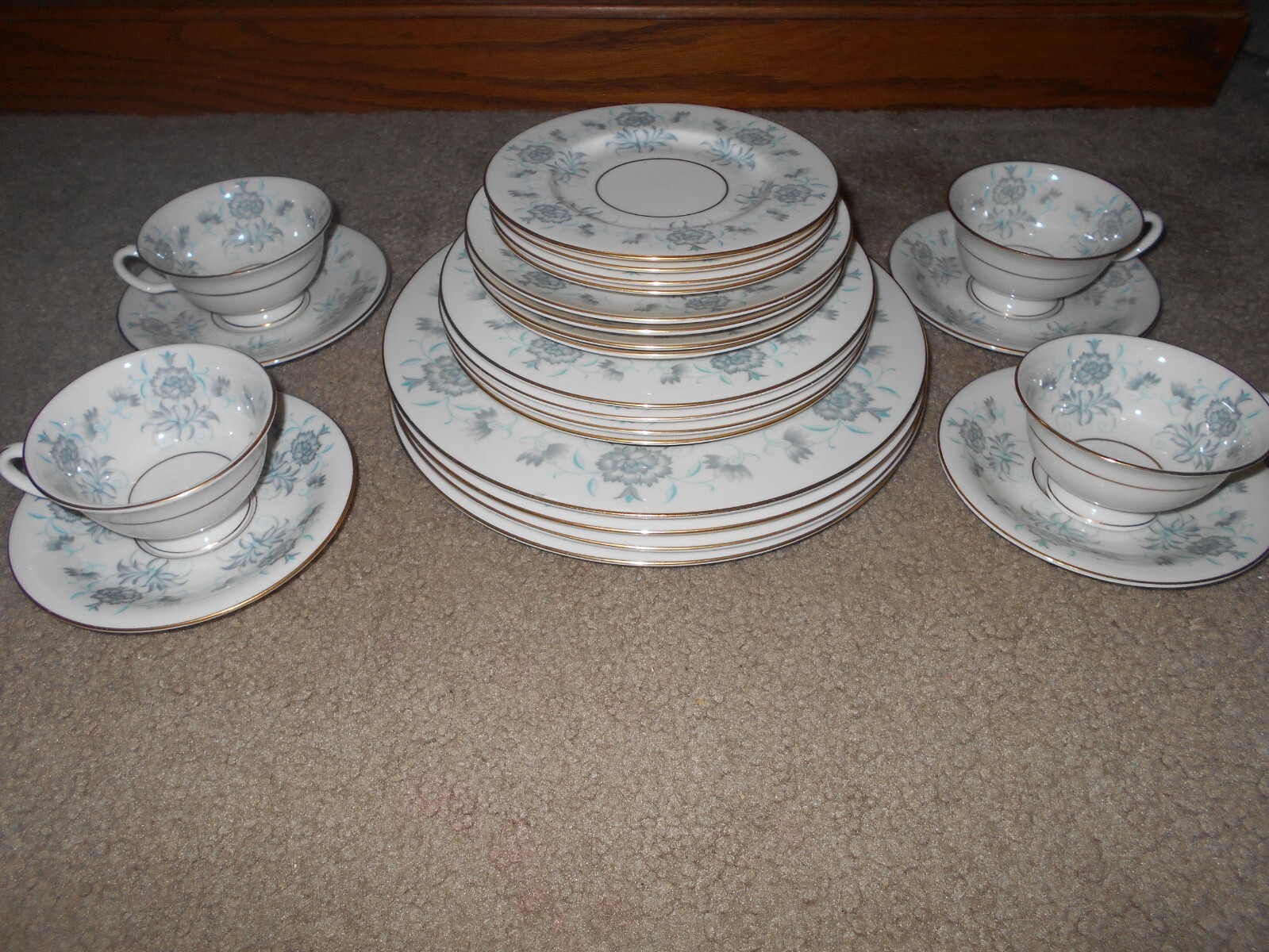 Castleton China Caprice Set of 24 pc Dinnerware Set 4 place Setting | eBay