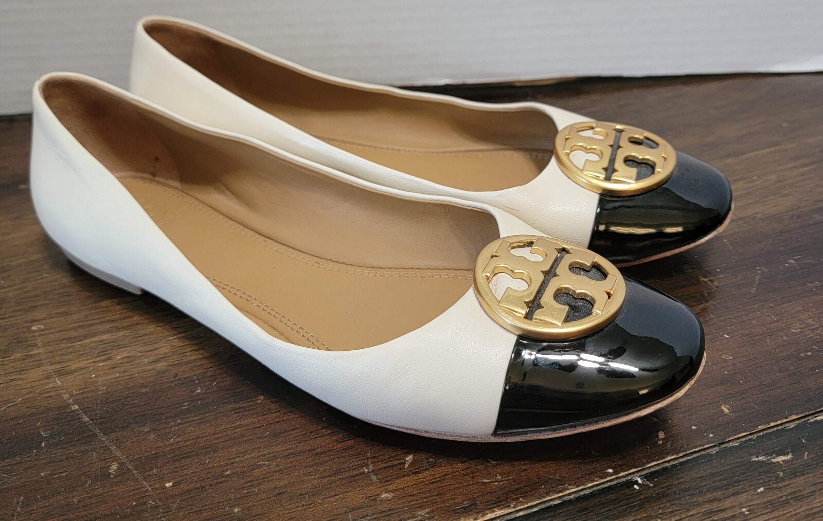 Tory Burch Womens Chelsea Cap Toe Ballet Flats Cream … - Gem