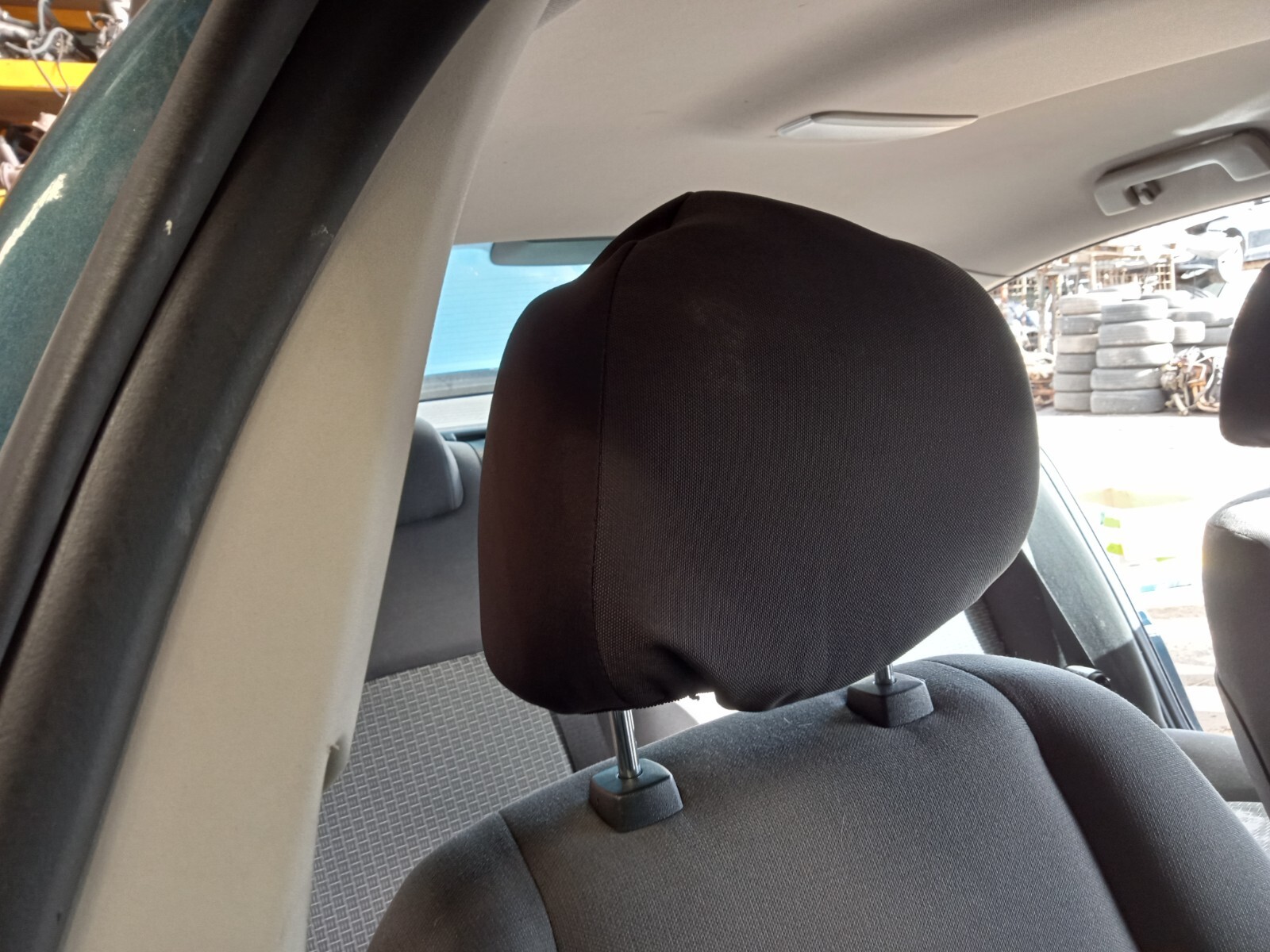 Holden ve commodore 1 head rest | eBay Australia