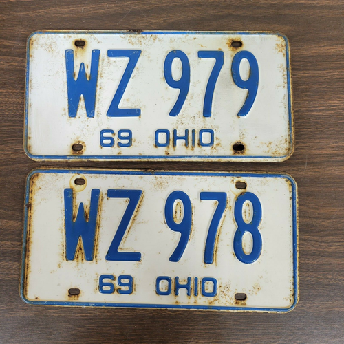 VINTAGE 1969 SEQUENTIAL OHIO LICENSE PLATES WZ 978..WZ 979....WOW ...