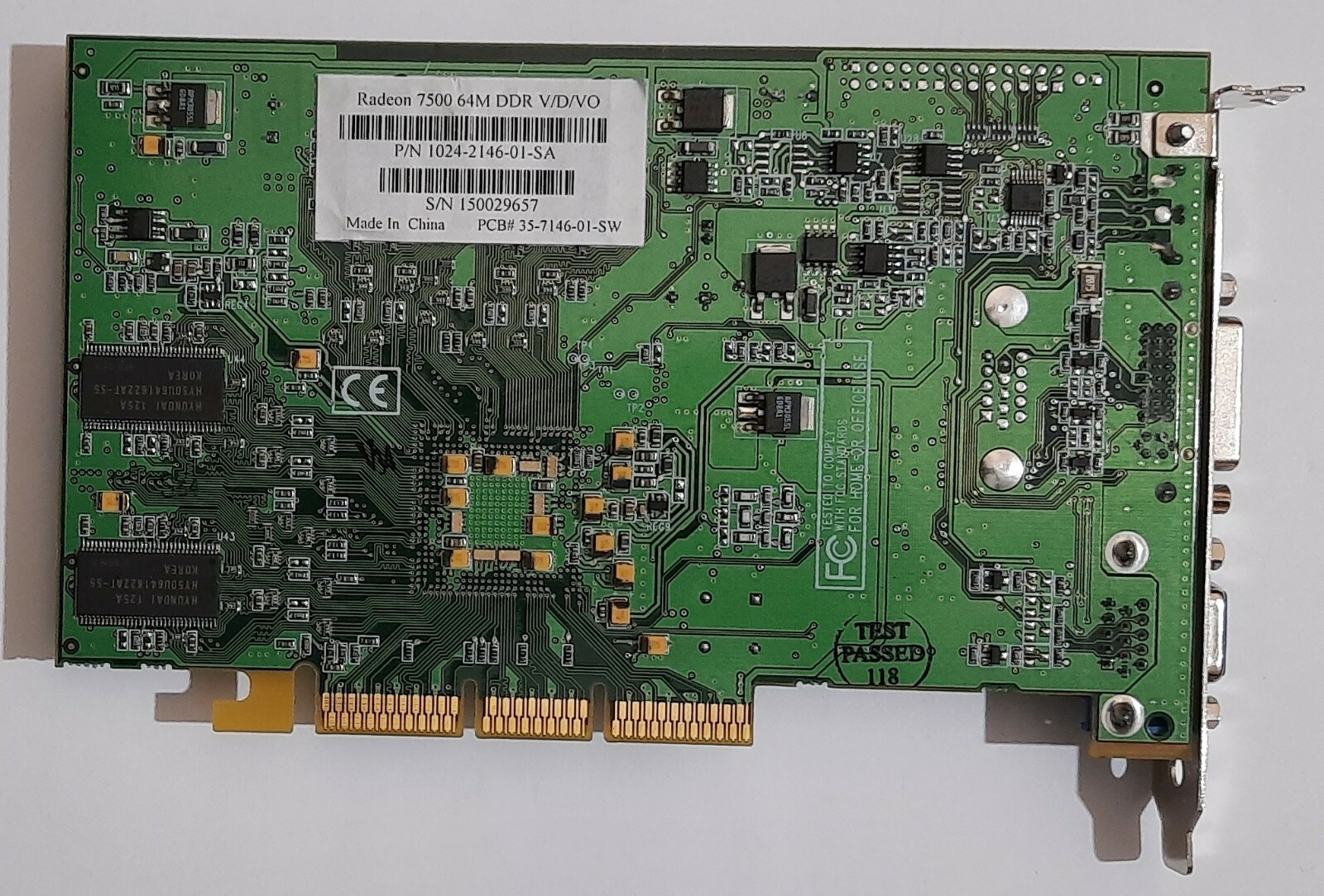 Sapphire Radeon 9800 Pro AGP Grafikkarte (ATI Radeon 9800 pro 256MB DVI ...