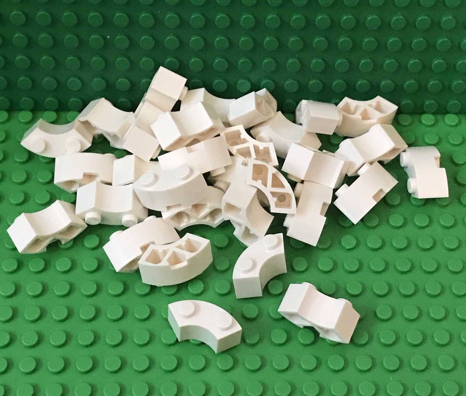 Lego 50 White Round Corner 2x2 Macaroni Brick With Stud Notch Parts Lot ...