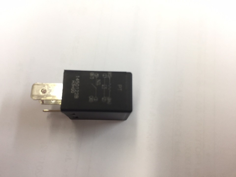 Econoline OEM New Take Off Ford Fuse box tow Relay FoMoCo 9C2T-14B192 ...